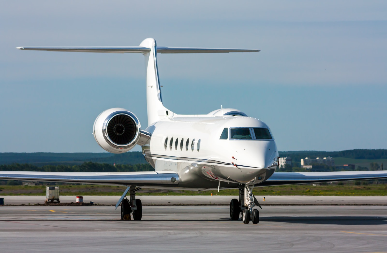 Private Jet Charter Vs First Class Which Offers Better Value Private Jet Charter Vs First Class Which Offers Better Value